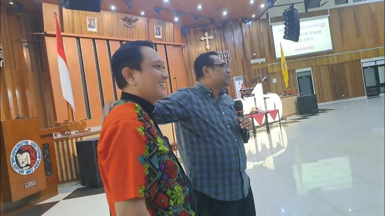 Kotbah keren & bikin ngakak : Pdt. Fidelis "Apa itu cinta?" - YouTube