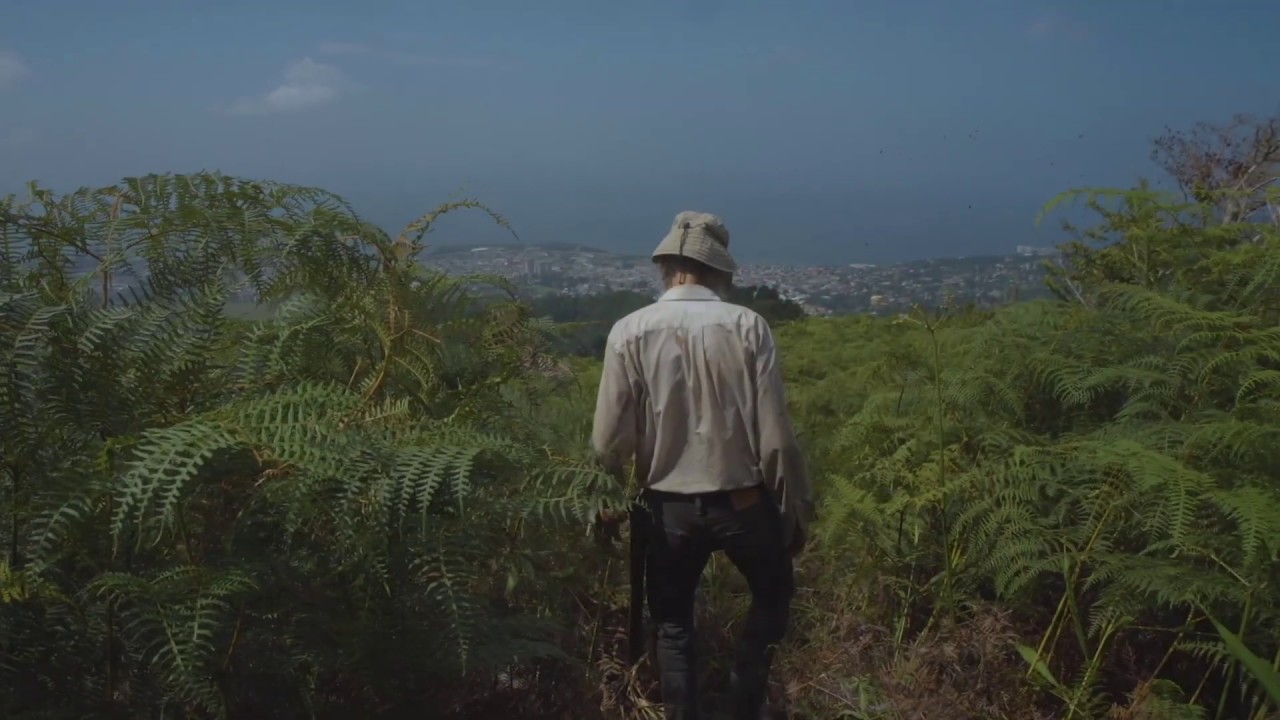 Clearing the Fondes Amandes ridgeline fire trace - YouTube