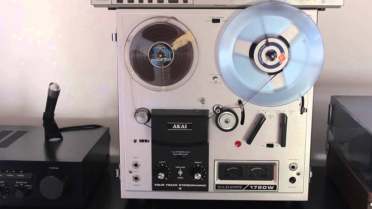 Akai 1720 W (Vintage Reel-to-Reel Tape Recorder) - YouTube