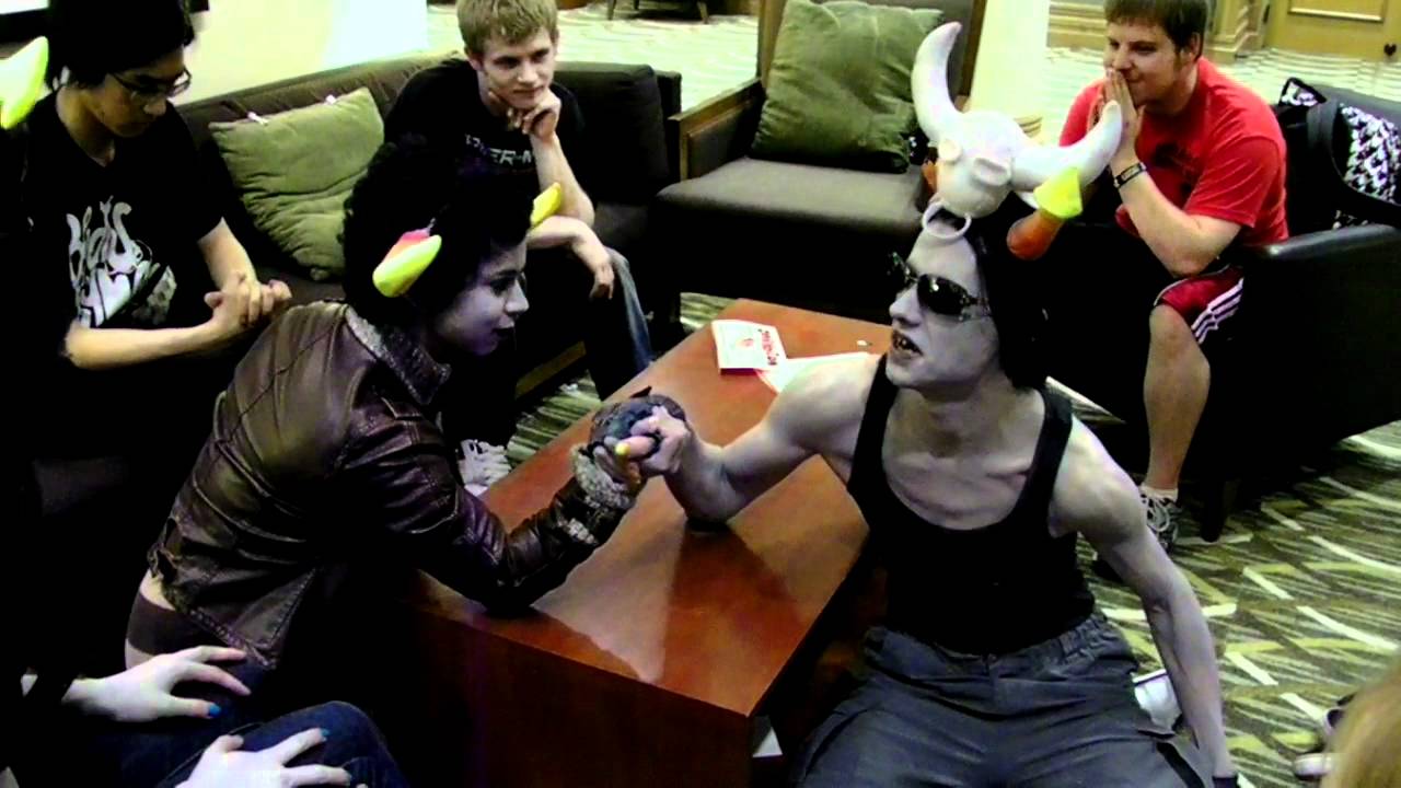 Homestuck Cosplay- Equius arm wrestles - YouTube