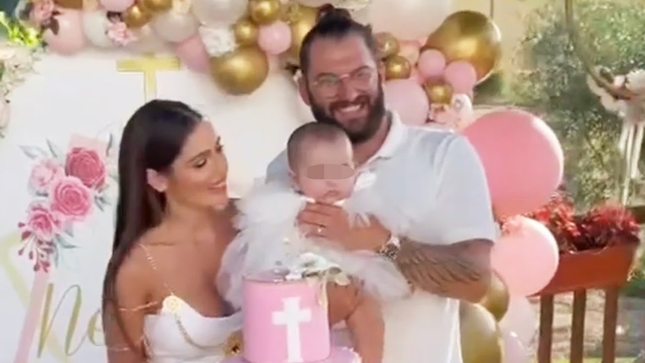 Alessia Macari ha battezzato la figlia: le immagini della festa - YouTube