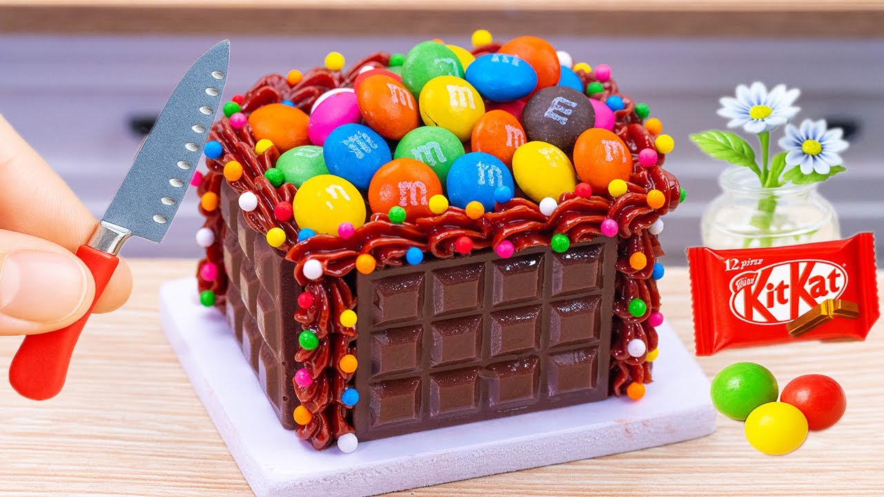 Amazing Miniature Hershey's Chocolate Cake Decorating Ideas | Best Mini Rainbow KitKat Cake ...