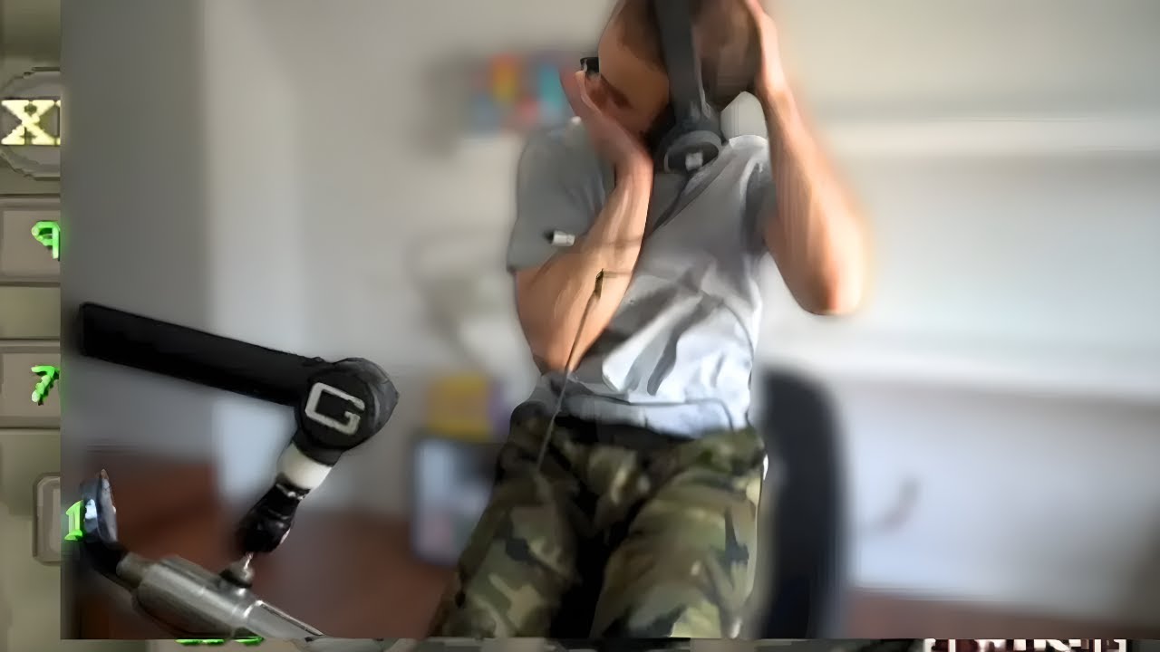 Odablock Falls Out Of His Chair From Neck Snapping - YouTube