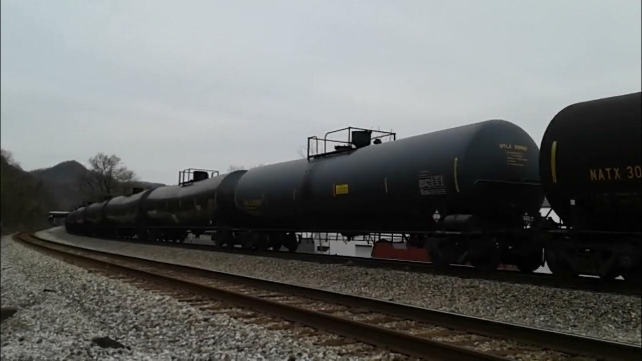 Norfolk Southern Power Leads CSX Ethanol Train - YouTube