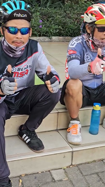 Silaturahmi bersama Komsat setelah melakukan Gowes Looping selama satu jam di Summarecon Bekasi ...