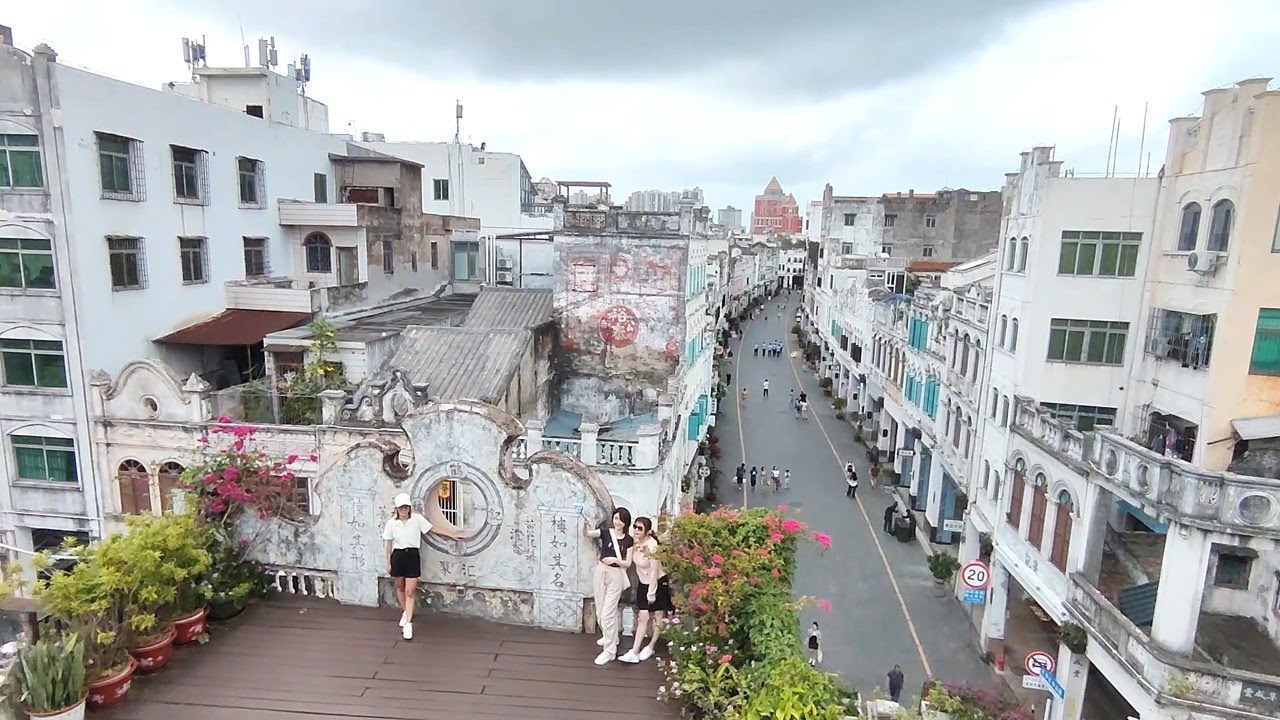 [GO Eat Play] China Haikou 中国海口 Qi Lou Old Street Amazing Food and ...