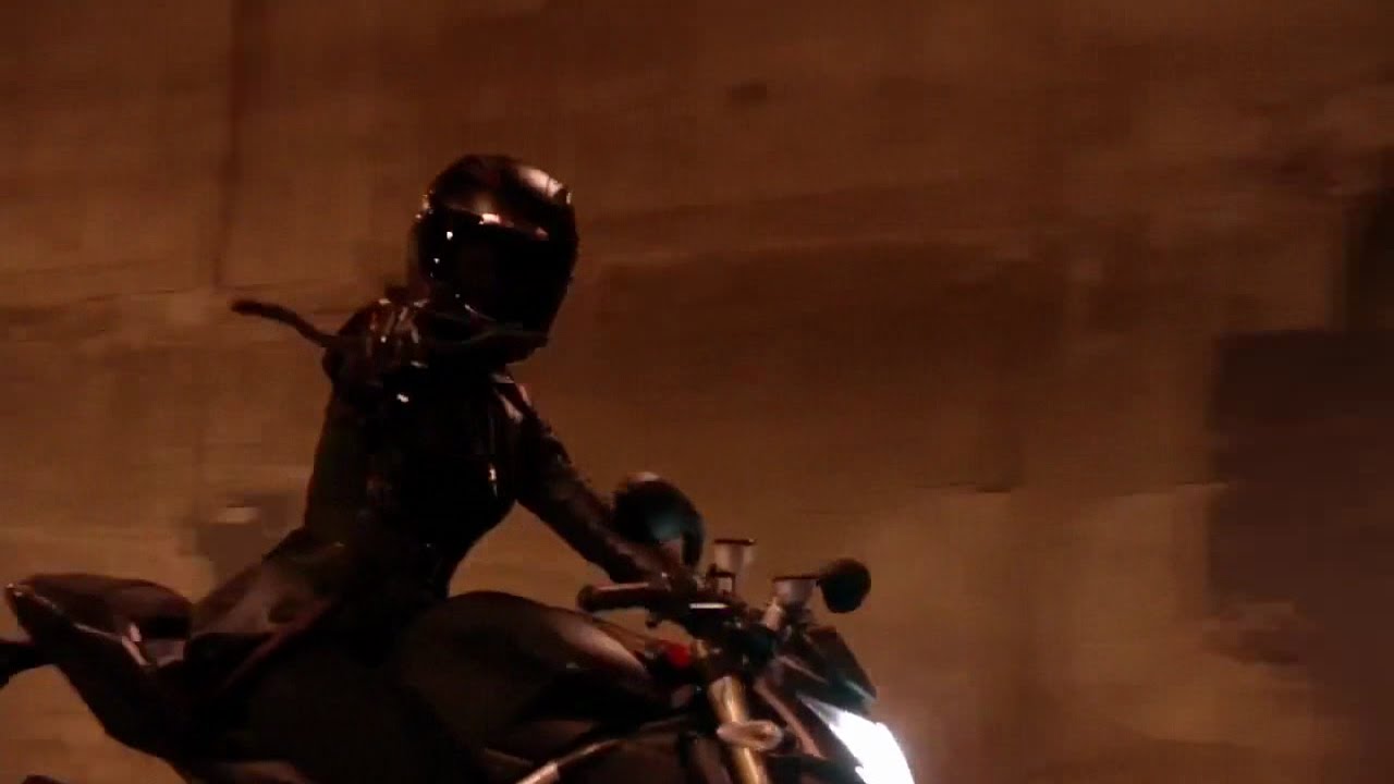 Actress Jessica De Gouw in Motorcycle Gear - YouTube