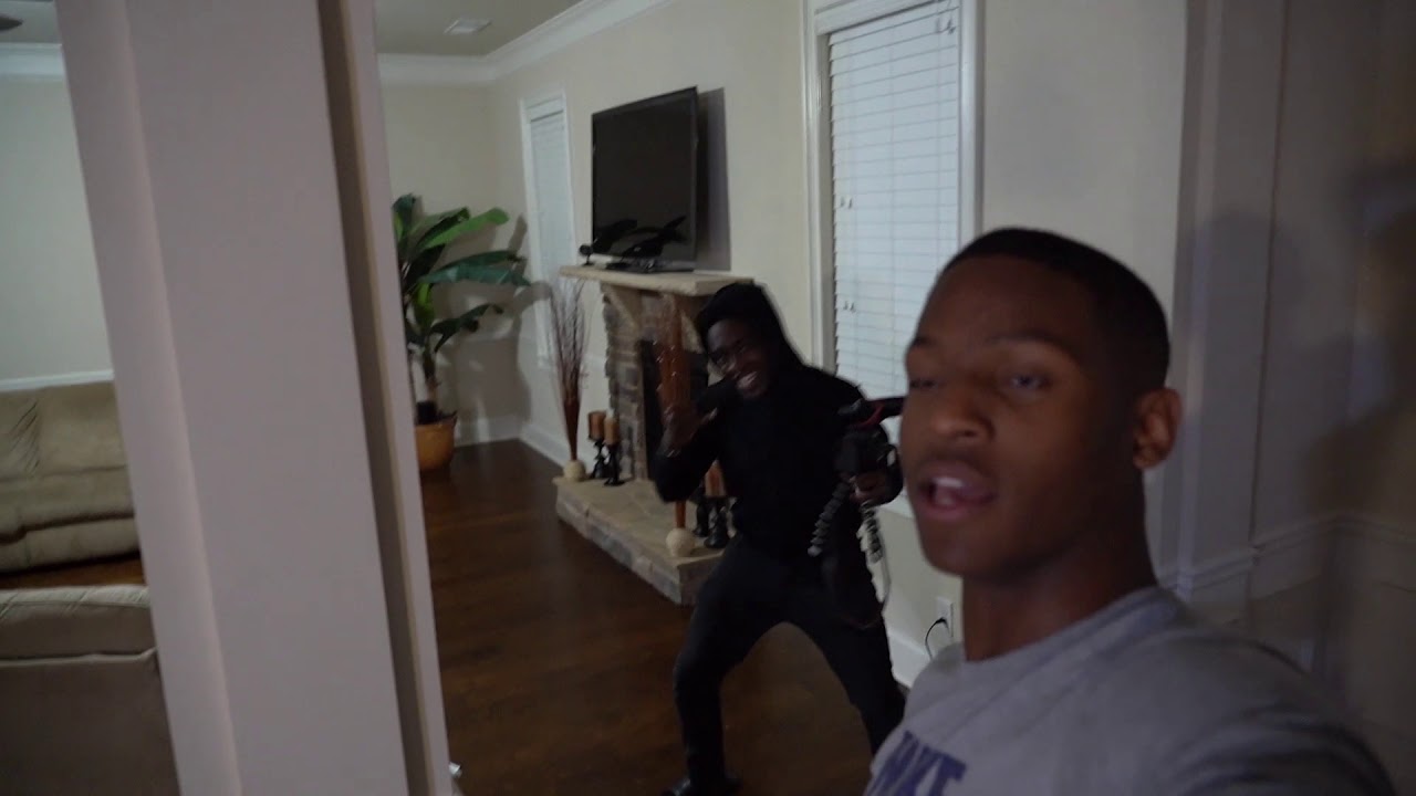 I PRANKED MY MOM! HOME INVASION PRANK - YouTube