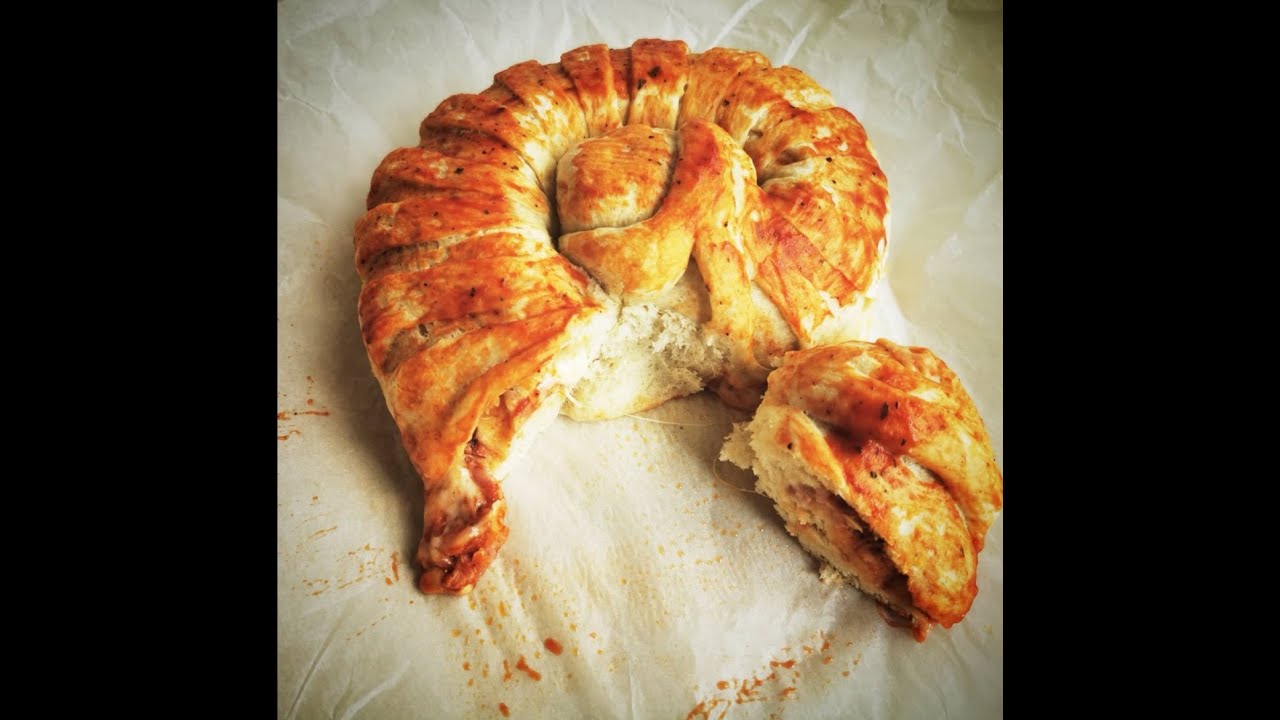 Pizza rulou, idee de aperitiv. Cum se face aluatul de pizza de casa ...