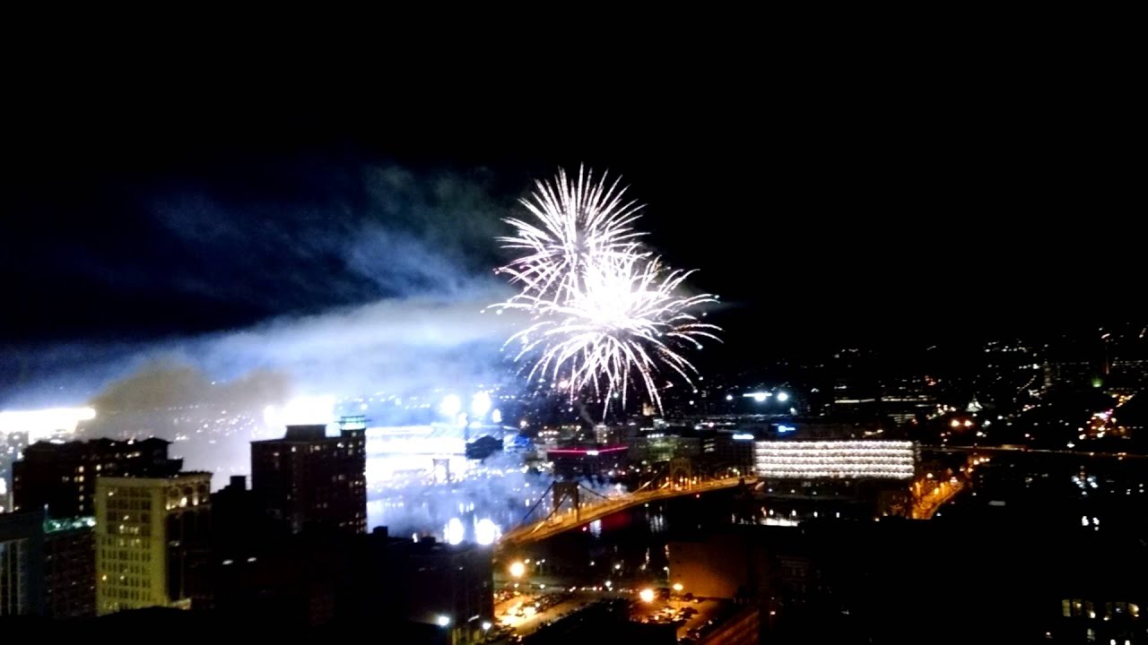 2015 Light Up Night Zambelli Fireworks Pittsburgh Pa - YouTube