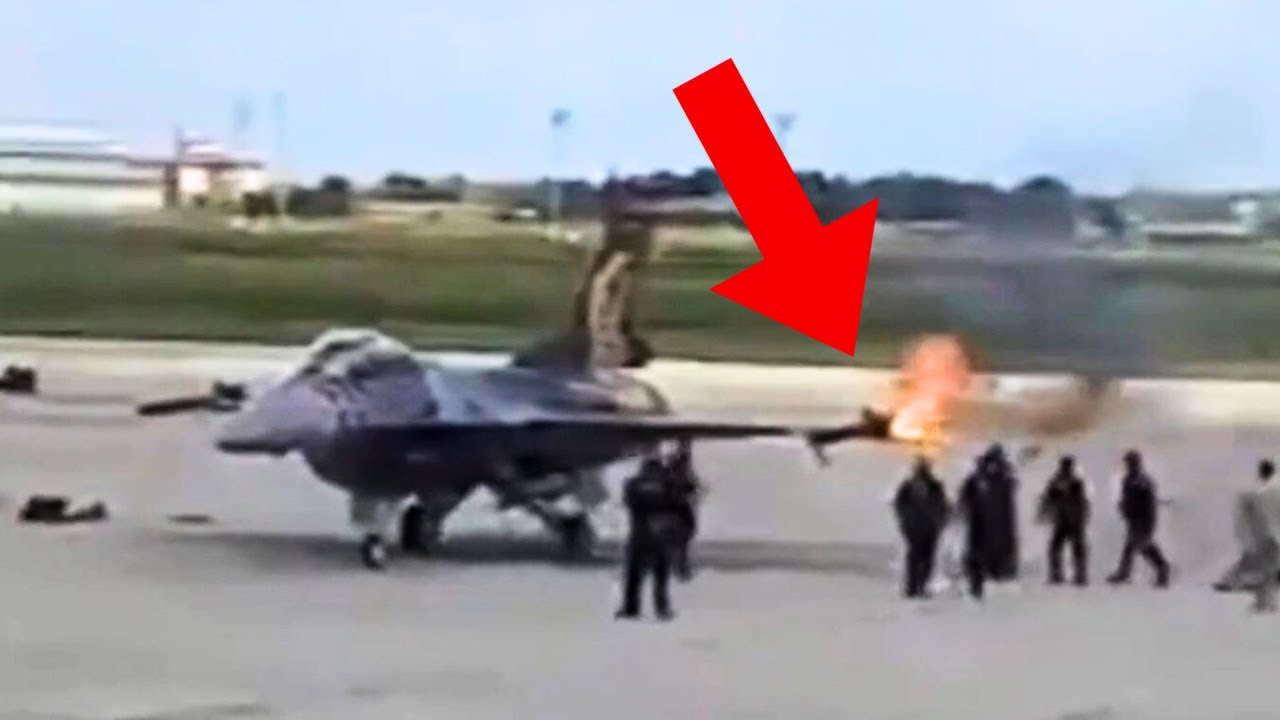 Fighter Jet Catches Fire - Daily dose of aviation - YouTube