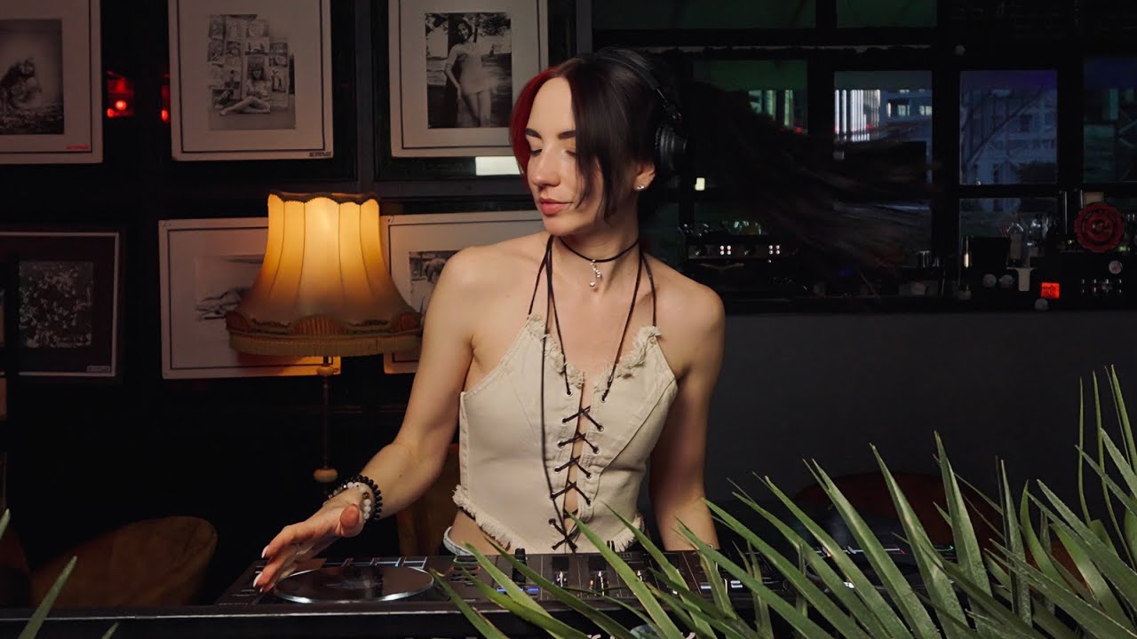 KRISTEN - K.Session 03 Conte Bar, Batumi [Melodic Techno / Progressive ...