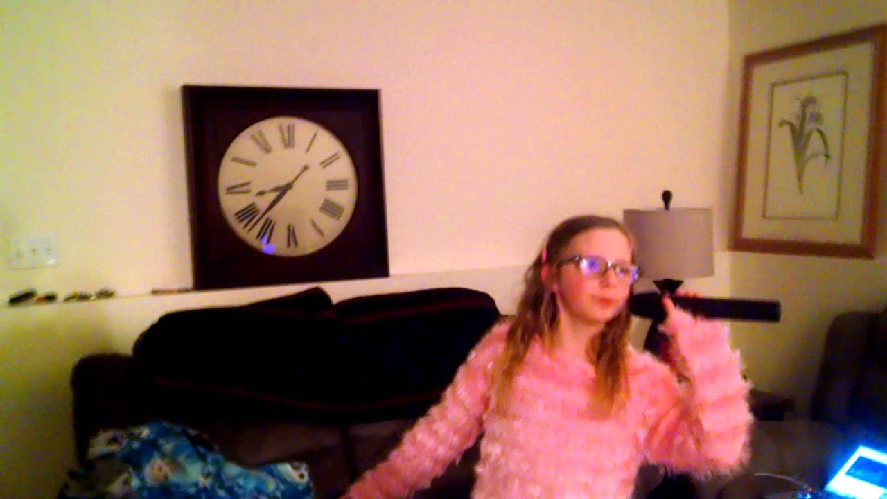 Kaylee karaoke's to "Love Story" By Taylor Swift - YouTube