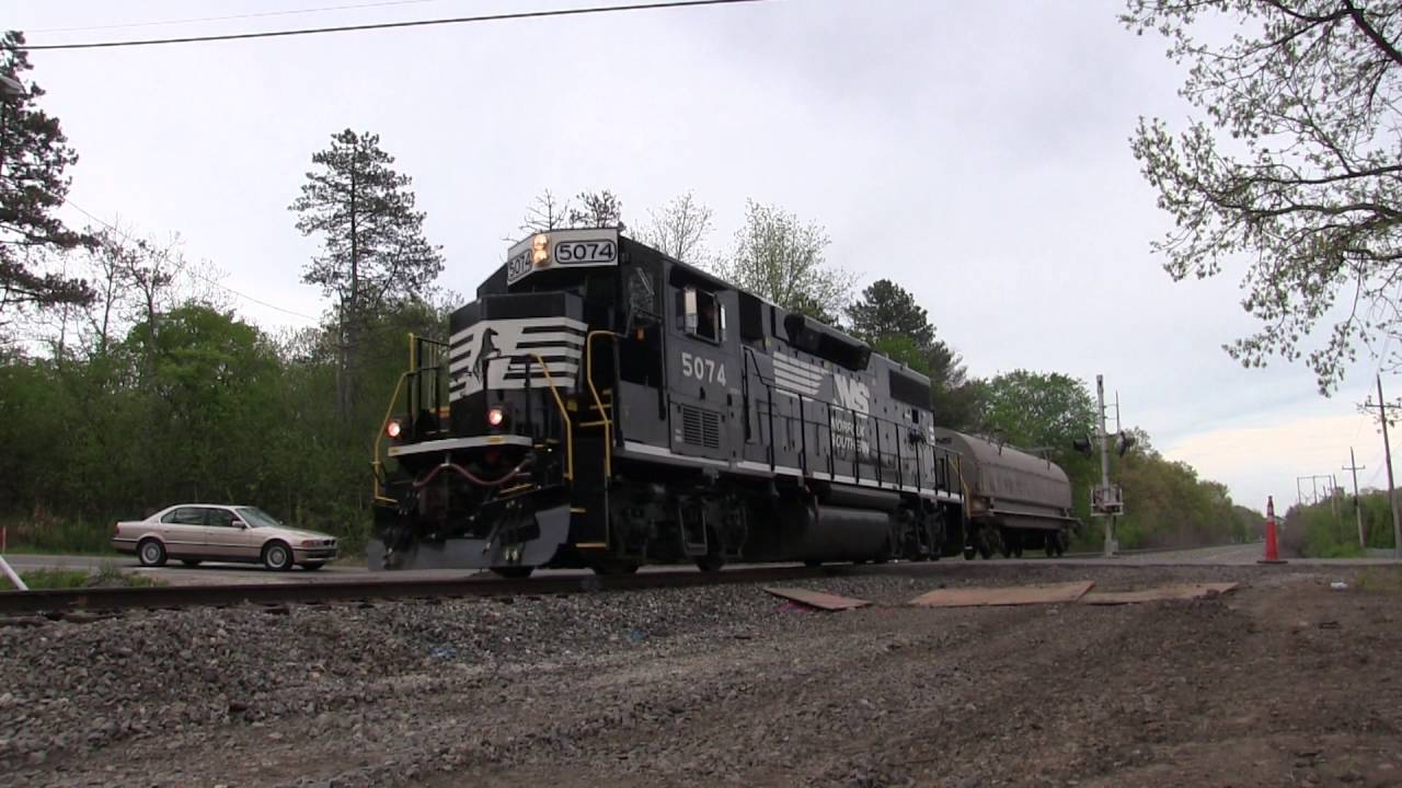 Norfolk Southern "Freight" Train on the Michigan Line! - YouTube