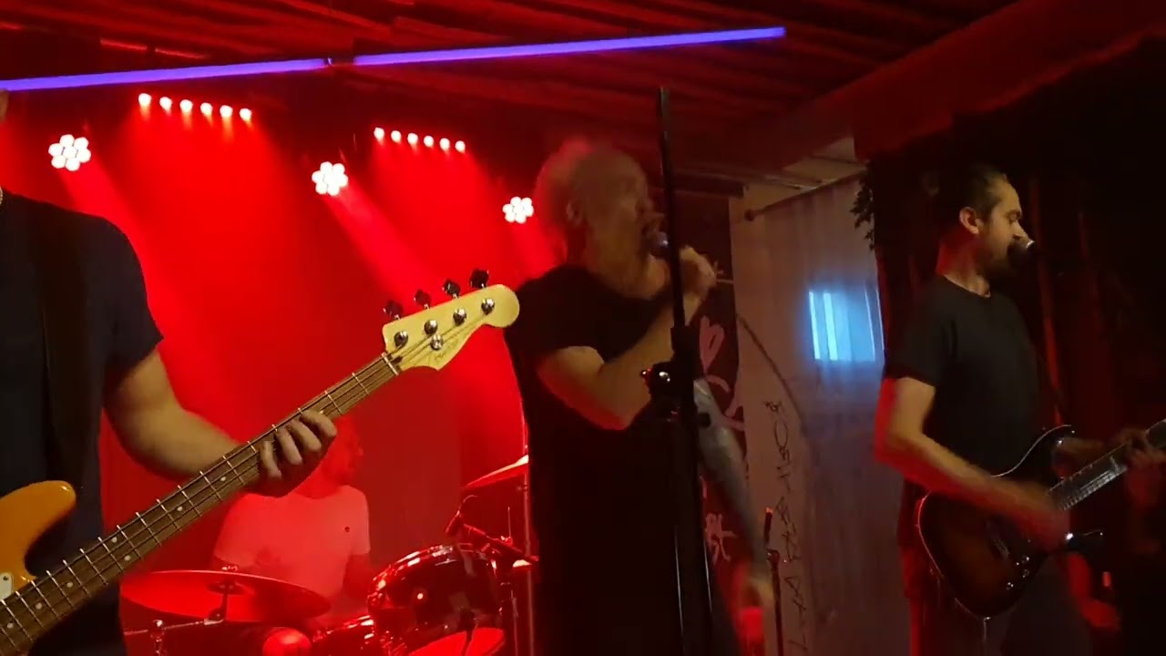 Team Scheisse @Bumann Cologne Rein ins Loch PIEP! - YouTube