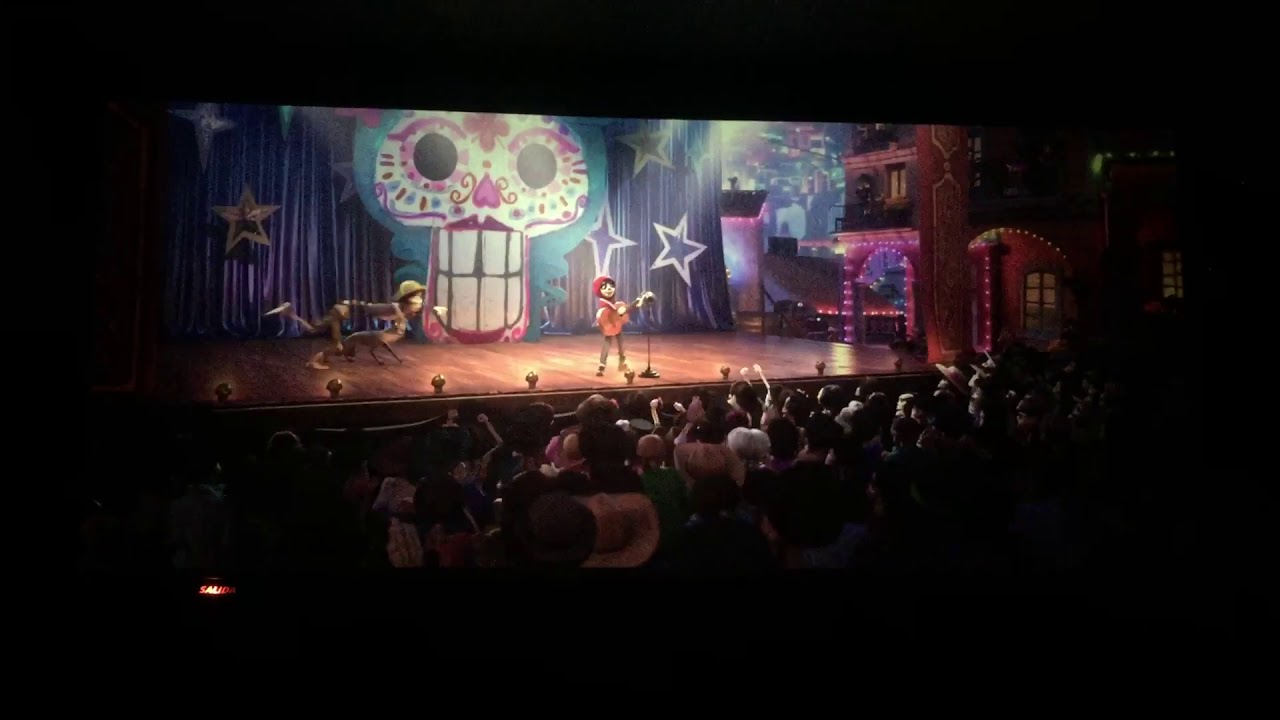 Coco Movie / Película “UN POCO LOCO” - YouTube