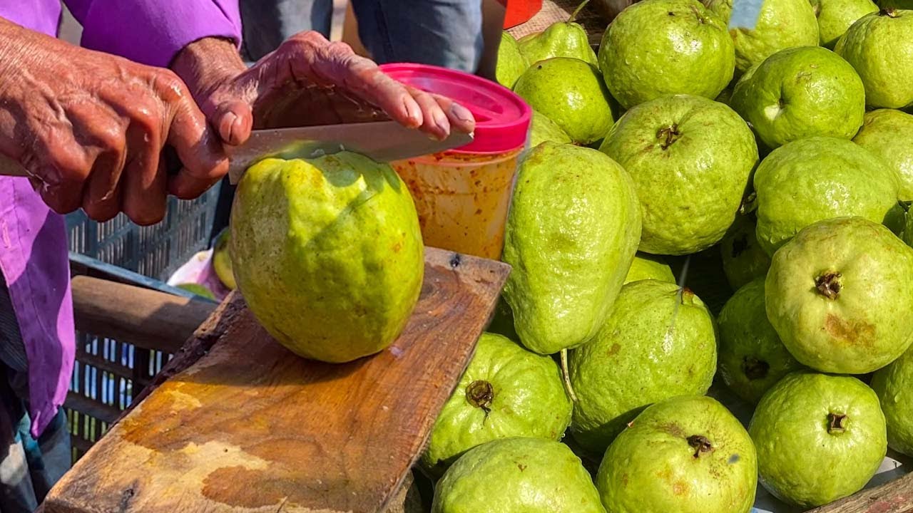 SPECIAL Tasty Masala Pyara Guava Fruit Cutting Bangladehi Street Food ...