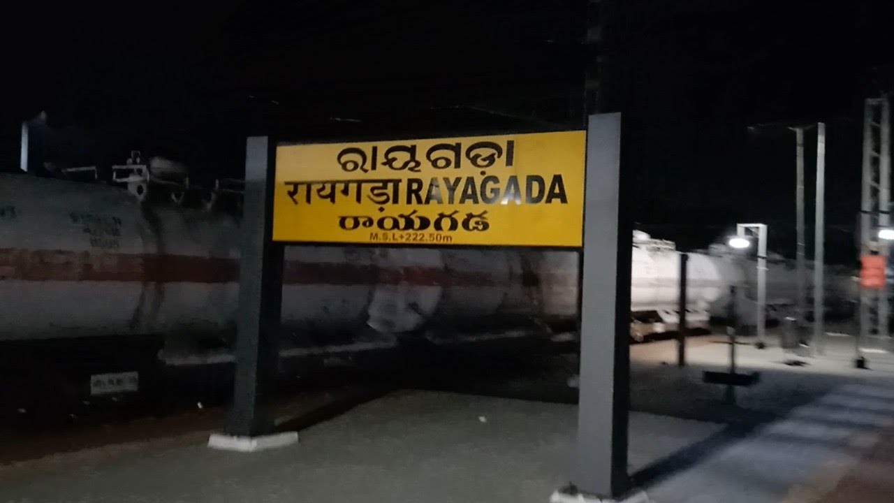 RGDA//RAYAGADA RAILWAY STATION ON BOARD VSKP-RGDA EXPRESS GRAND ENTRY ...