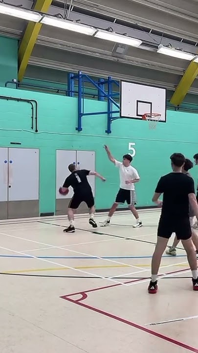 Merry Christmas #shorts #basketball #streetball #ballislife #nba #basketballplayer #kyrieirving ...