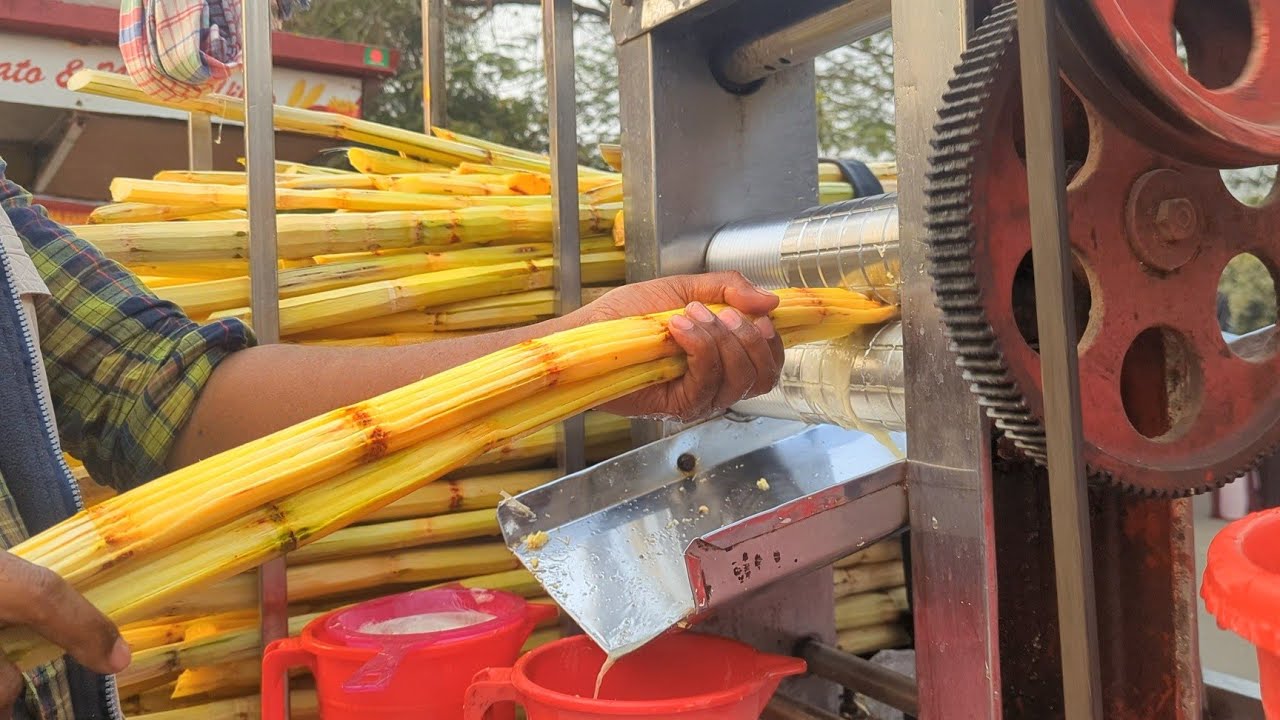 How sugarcane juice is extracted 🇺🇲 - YouTube
