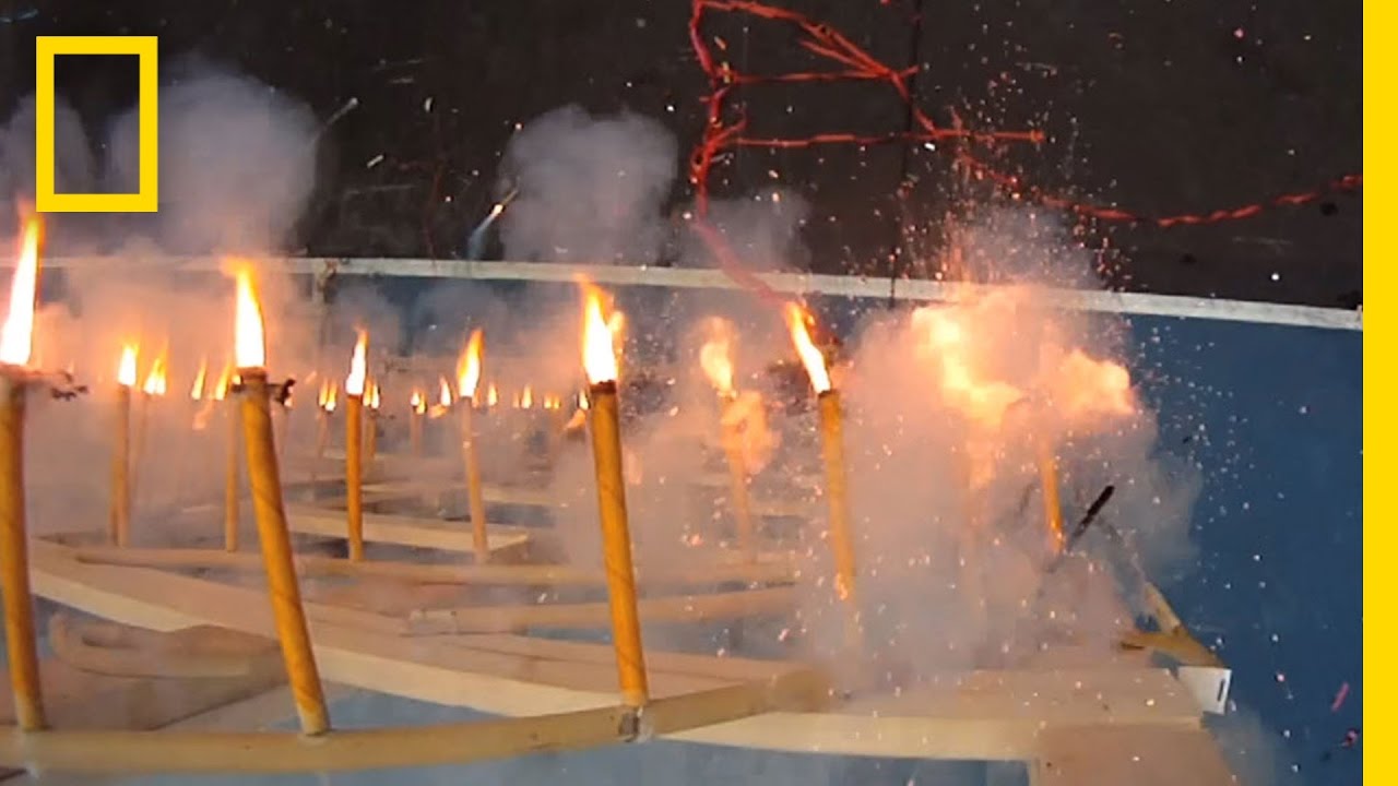 Making Fireworks for the Chinese New Year | National Geographic - YouTube