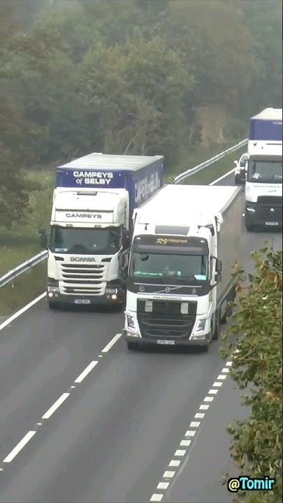 SCANIA R450 vs VOLVO FH A1(M) motorway race #truckspotting #tomir - YouTube