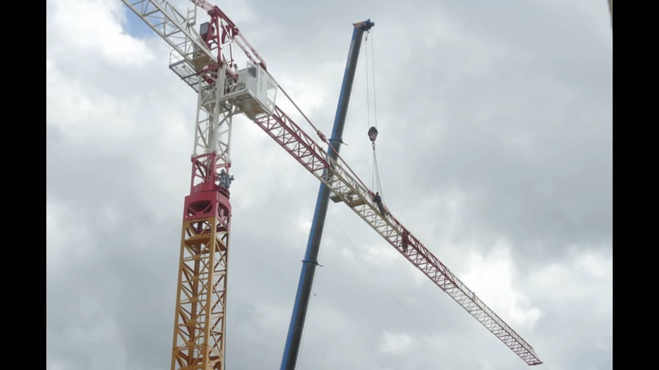 Montage d'une grue de chantier en timelapse - YouTube