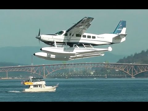 Cessna 208 Caravan Seaplane Takeoff - YouTube