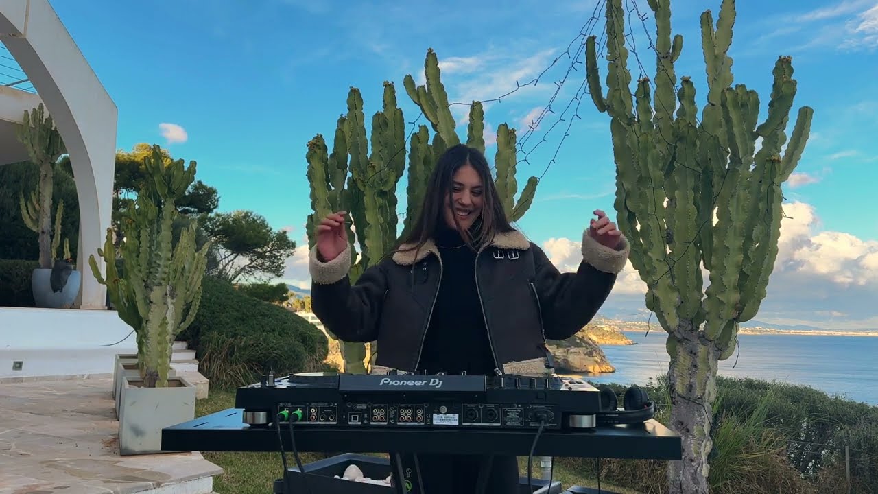 Sara Collado - Coucher de Soleil #1 - [ DEEP HOUSE and AFRO HOUSE ...