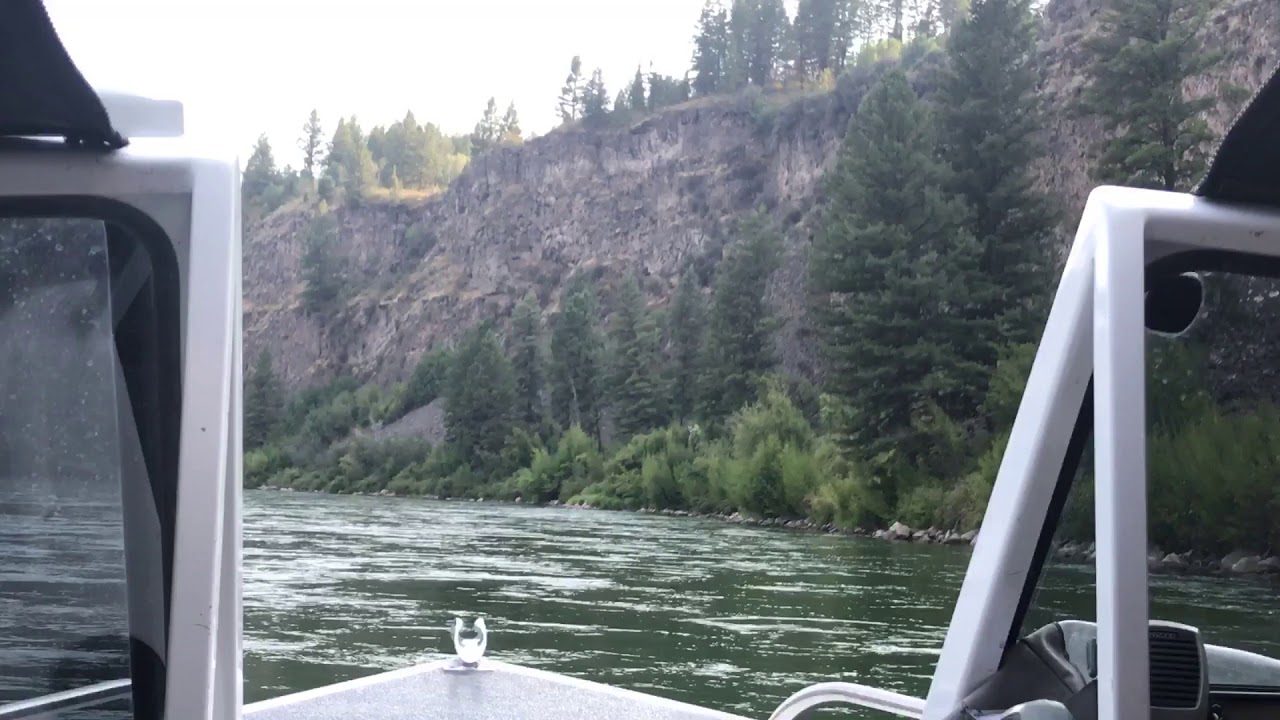 Jet boat up the south fork - YouTube