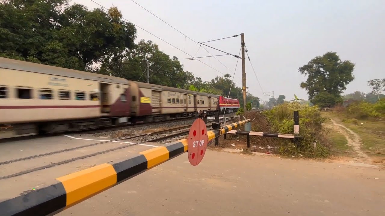 Tessta Torsha from North bengal & Malda Intercity express crosses like ...