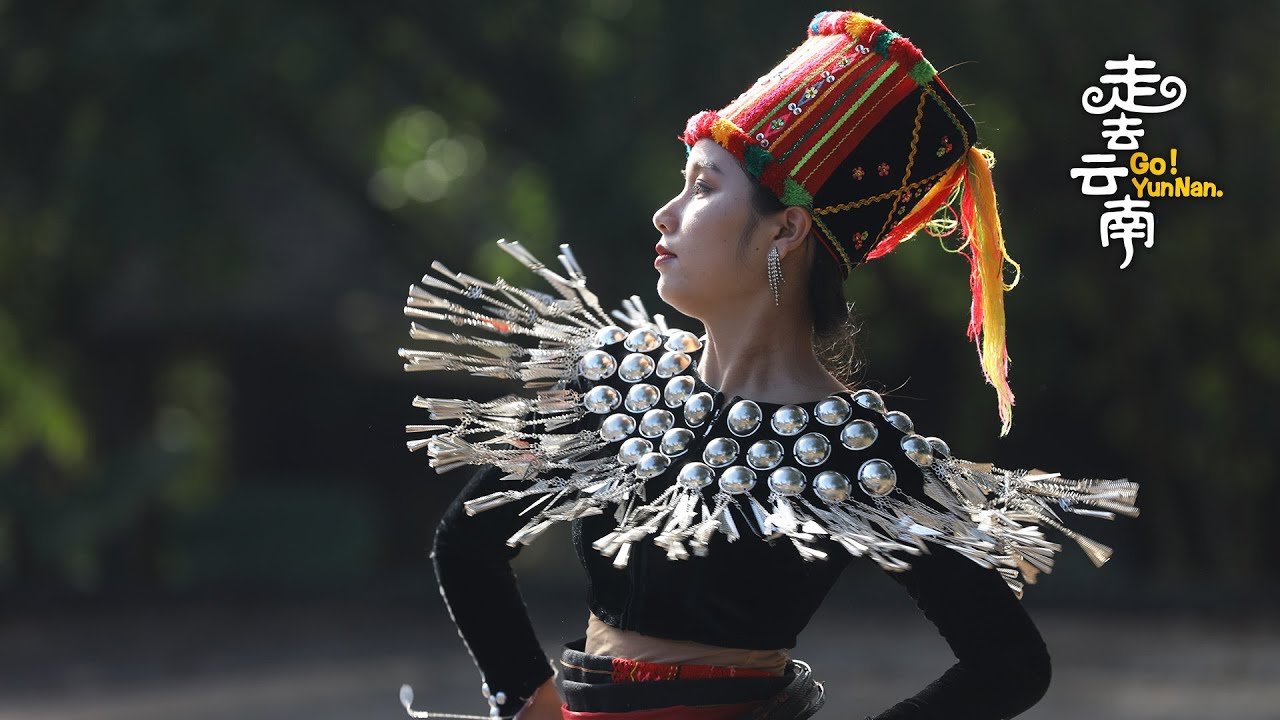 The beauty of Jingpo women's strength - YouTube