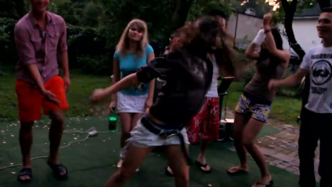 Latvian crazy house party - YouTube