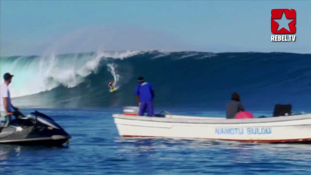 Tavarua Fiji - Big Cloudbreak - YouTube