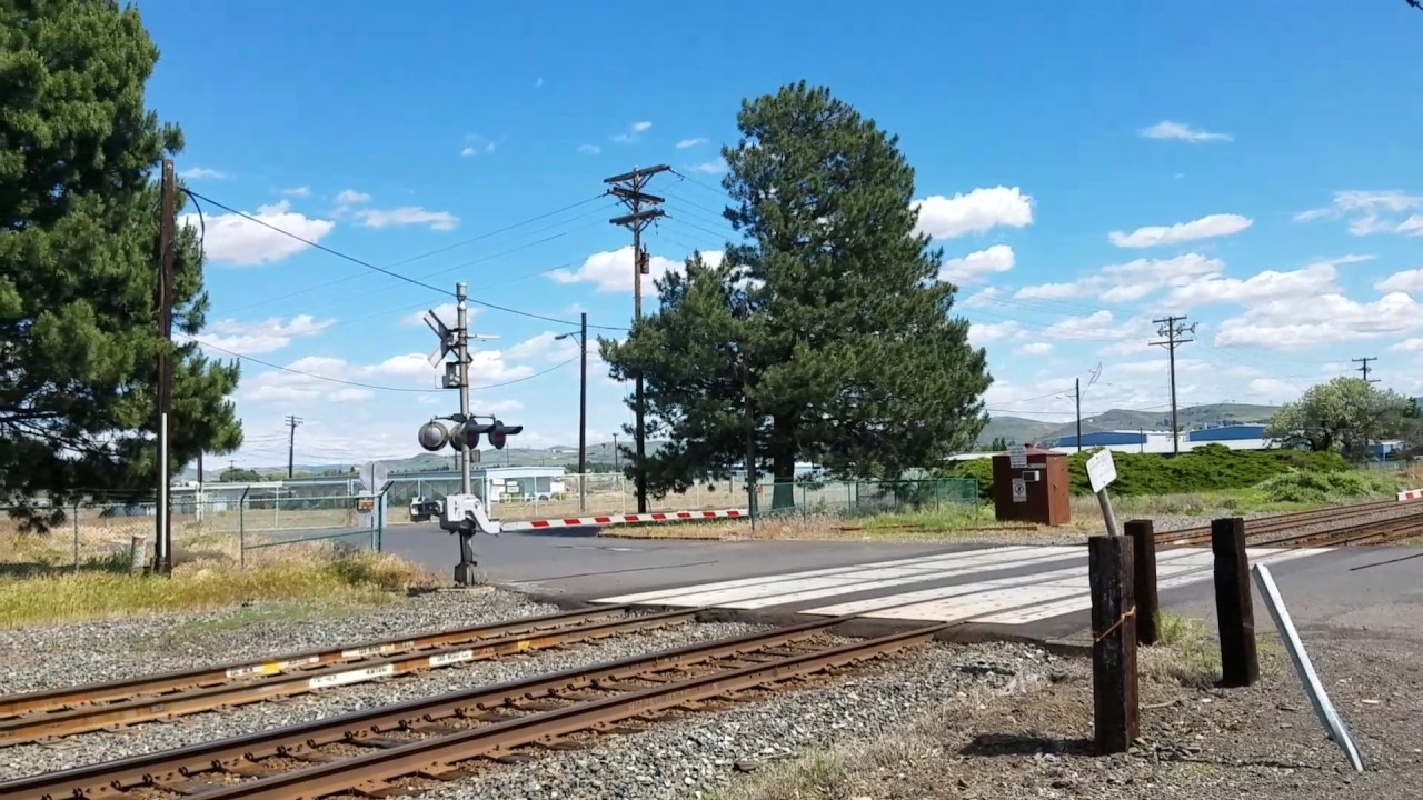 UP 7977 EB with the Arrow Wedge - YouTube