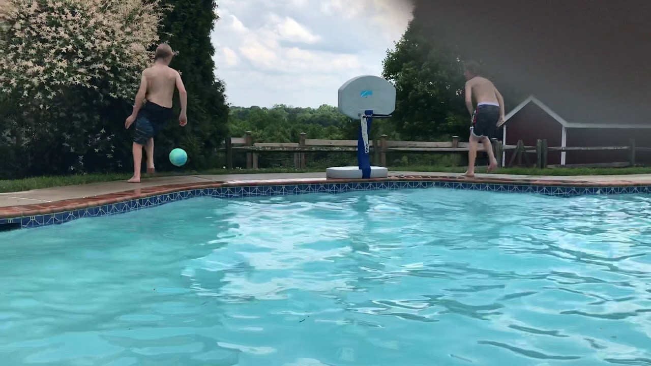 Pool dunk contest! - YouTube