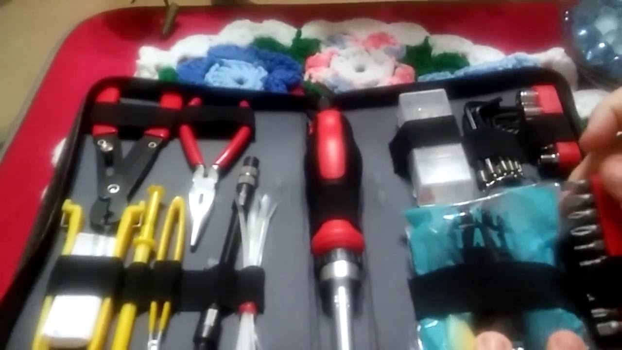 This 67 piece computer tool kit has everything i need. - YouTube