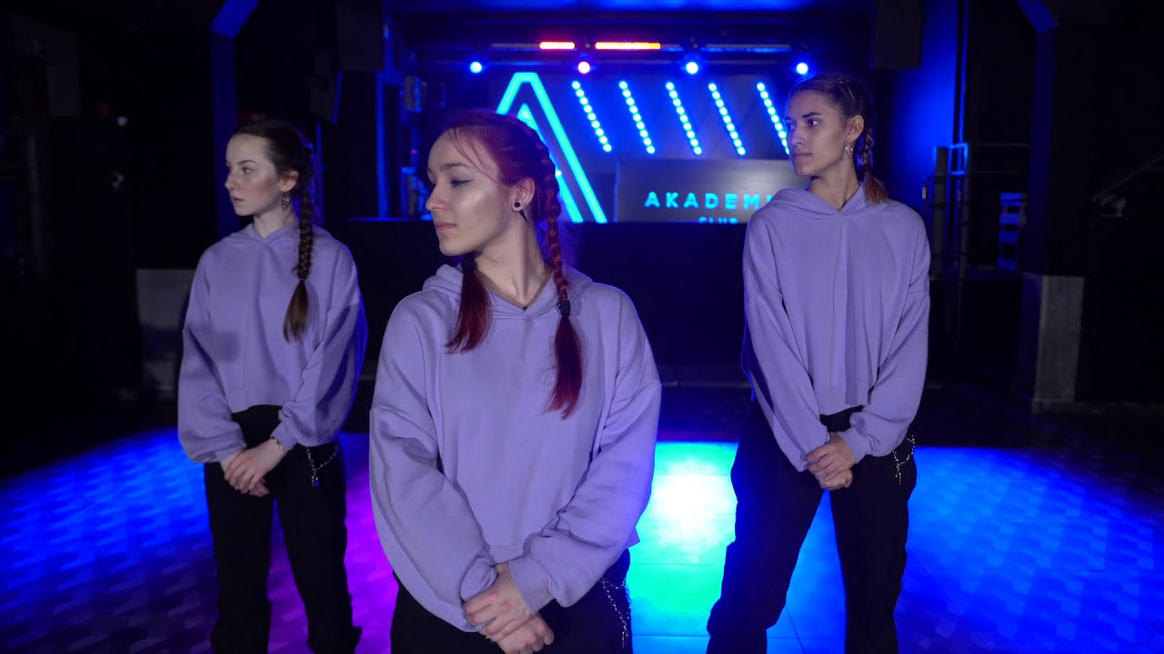 YOUNG STARS DANCE Wrocław feat. Thotiana (Blueface) - YouTube