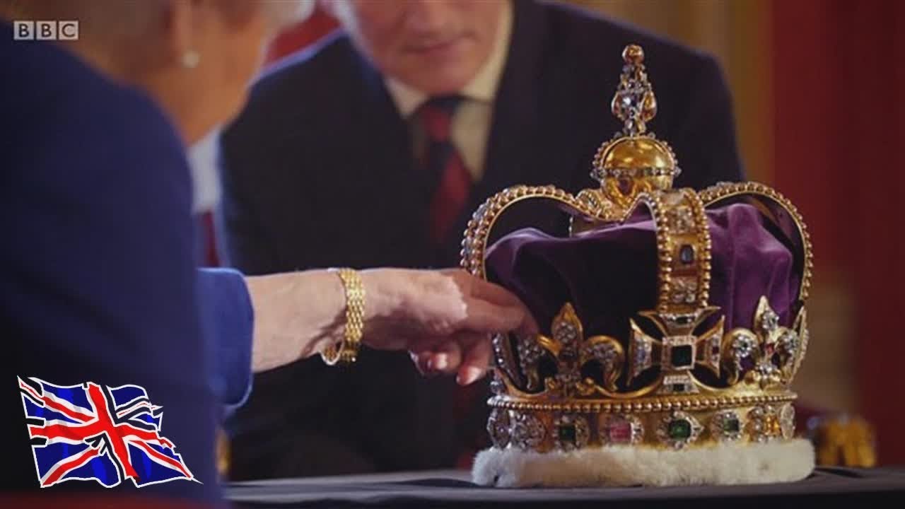 BBC viewers praise Queen for being casual about the Crown Hour-long The ...