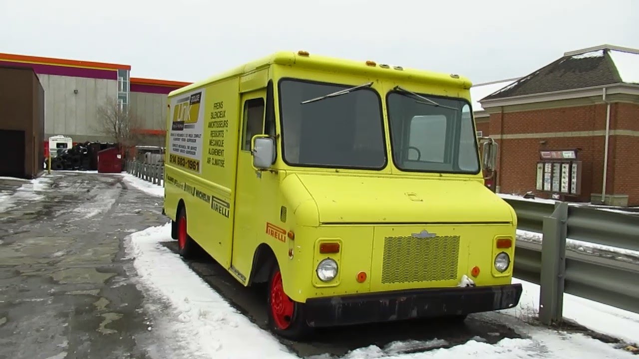 RETRO GRUMMAN KURBMASTER STEP VAN SEEN IN MONTREAL 1 1 21 - YouTube