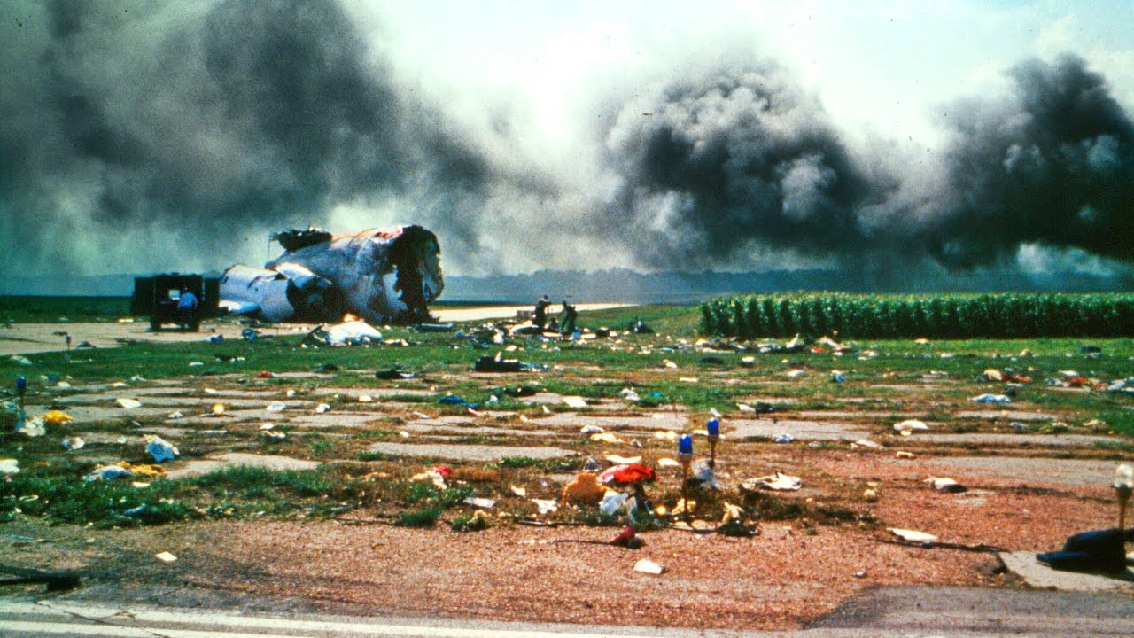 United Airlines flight 232 - Crash Cockpit Voice Recorder - YouTube