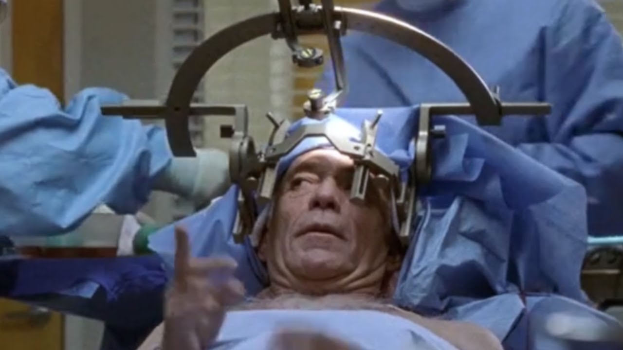 Cutting into the brain | Grey's Anatomy - YouTube