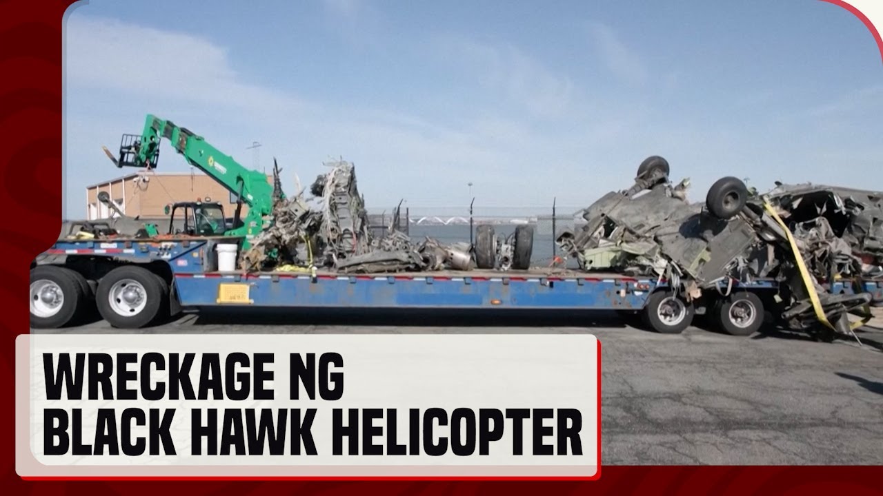 Black Hawk helicopter wreckage hoisted out of Potomac River - YouTube