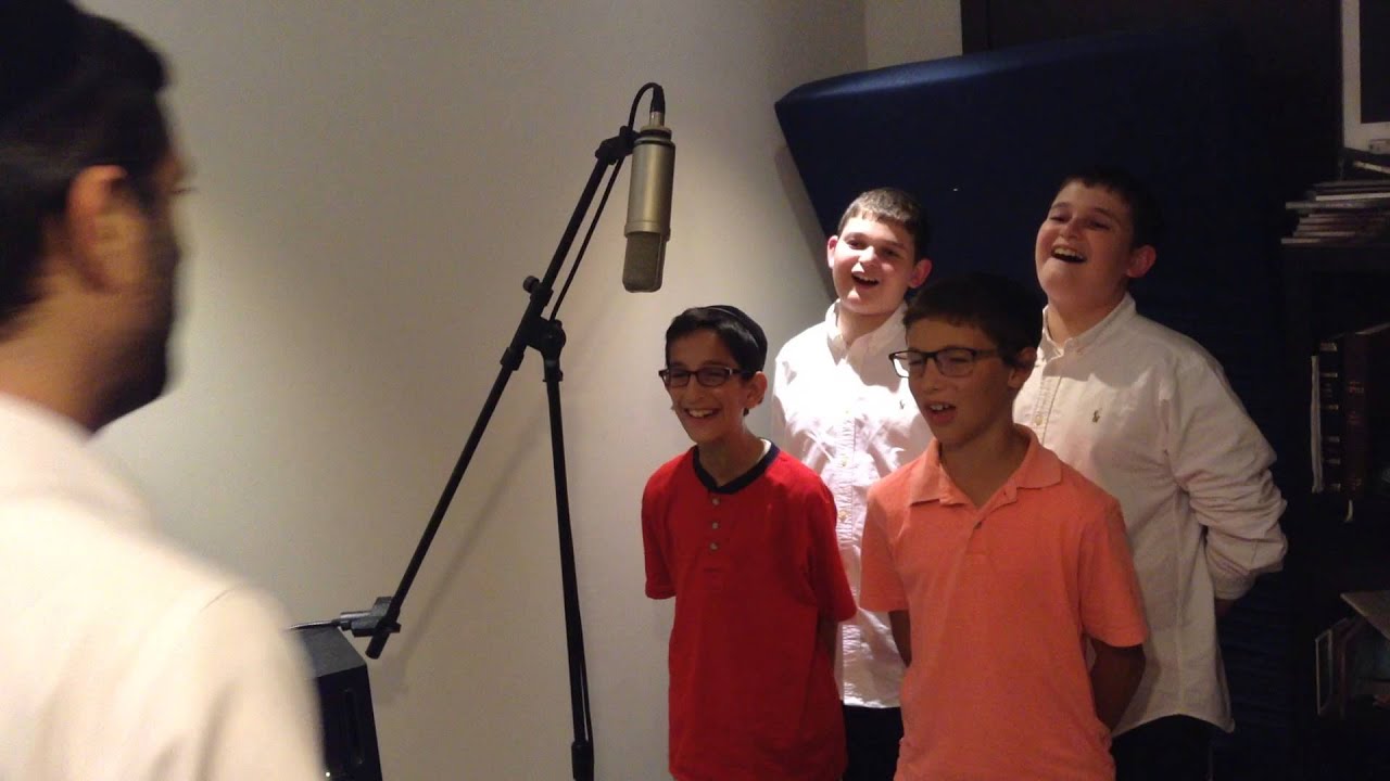 Ari Goldwag recording Sheves Chaverim (Tehilos) - YouTube