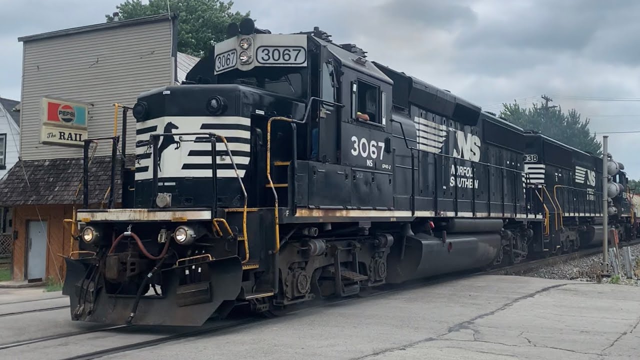 NS 3067 Leads L70 and Meets Large NS 234 in Fostoria! - YouTube