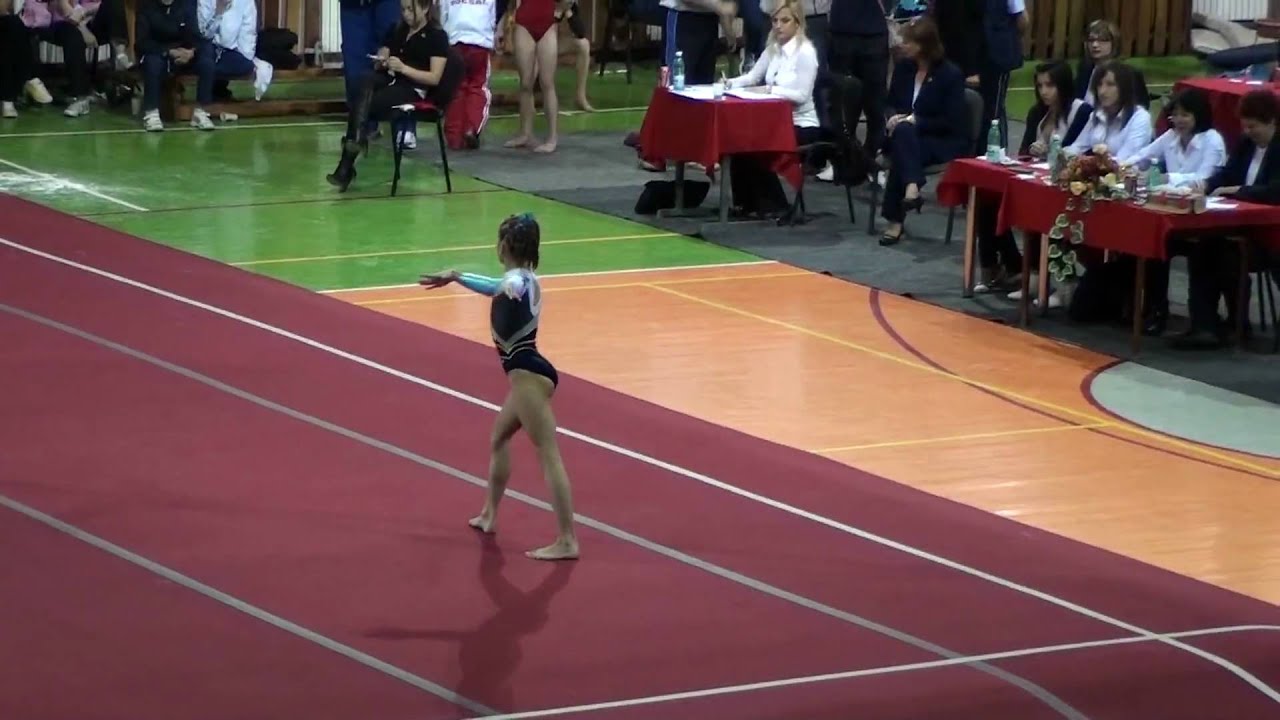 Andreea Puiu FX EF - YouTube