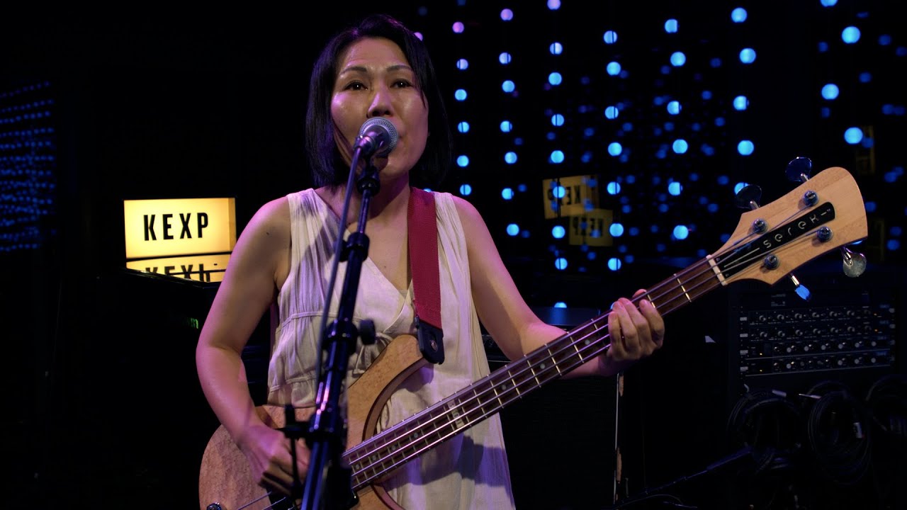 Deerhoof - Full Performance (Live on KEXP) - YouTube