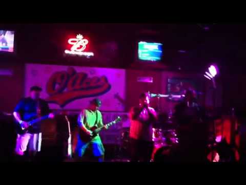 Geedus covering "Rooster" - YouTube