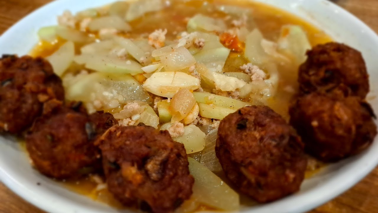 BOTTLE GOURD(UPO) VEGETABLES RECIPE AND PORK BOLA2 - YouTube