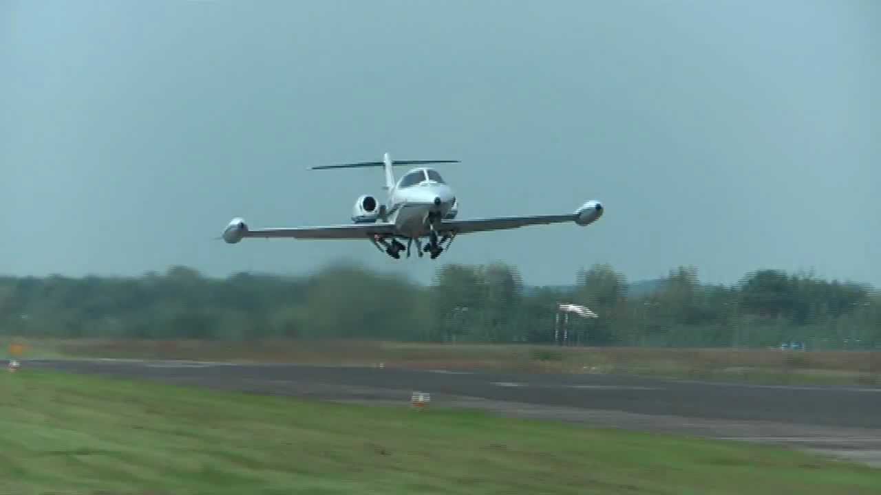 Learjet 24-D, take off in Strausberg - YouTube